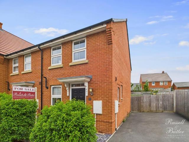 2 bedroom semi detached house for sale