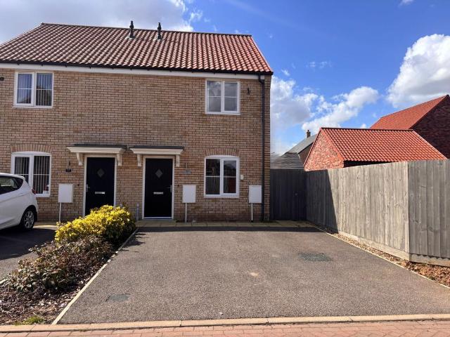 2 bedroom semi detached house for sale