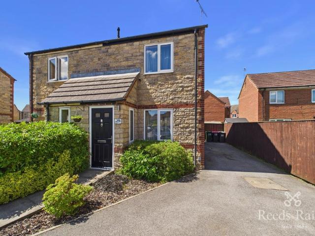 2 bedroom semi detached house for sale