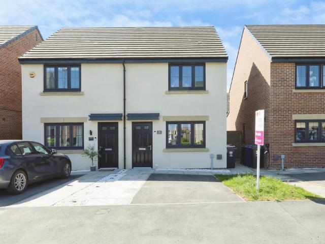 2 bedroom semi detached house for sale