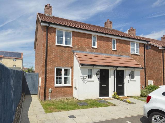 2 bedroom semi detached house for sale