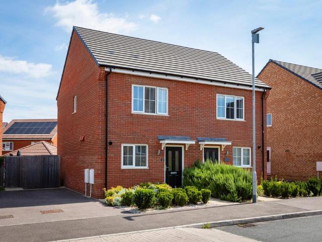 2 bedroom semi detached house for sale