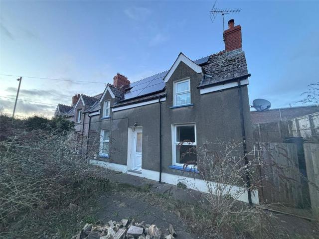 2 bedroom semi detached house for sale