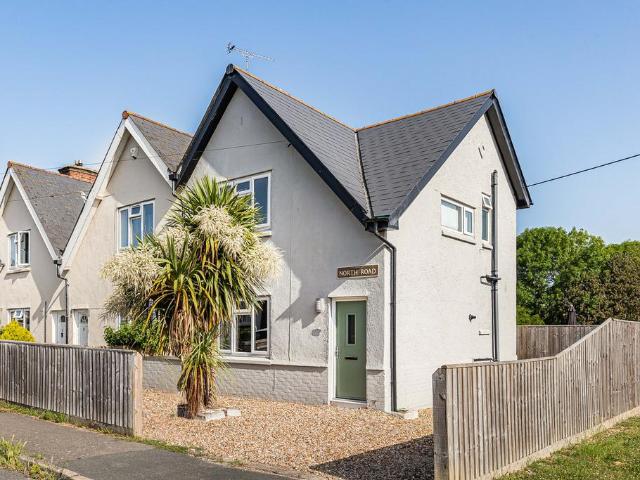 2 bedroom semi detached house for sale
