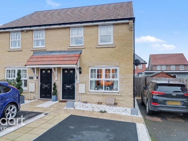 2 bedroom semi detached house for sale