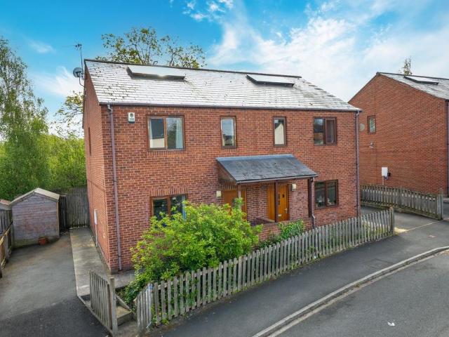 2 bedroom semi detached house for sale