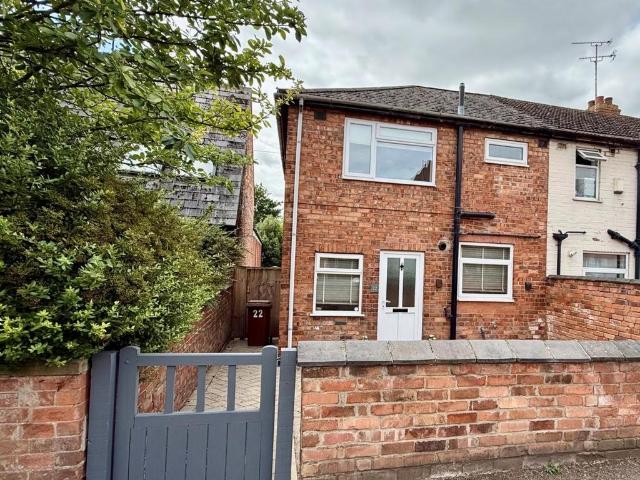 2 bedroom semi detached house for sale