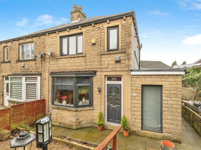 2 bedroom semi detached house for sale