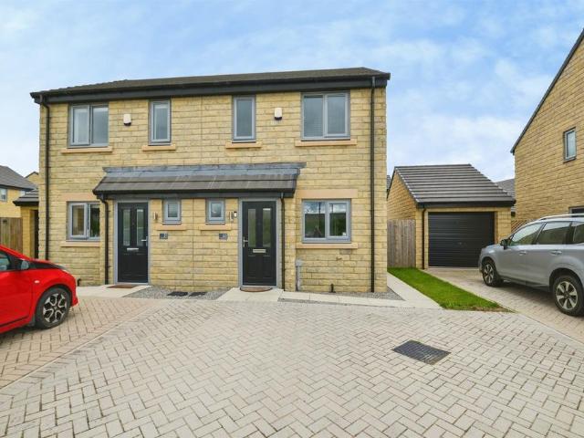 2 bedroom semi detached house for sale