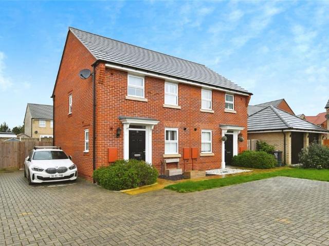 2 bedroom semi detached house for sale