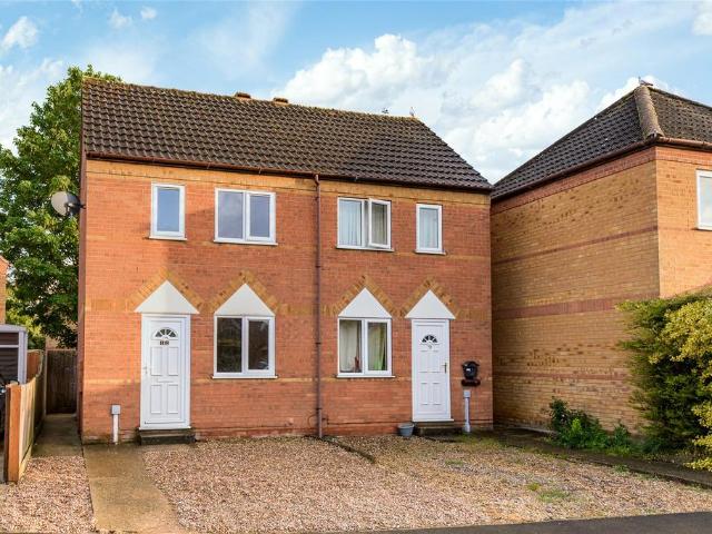 2 bedroom semi detached house for sale