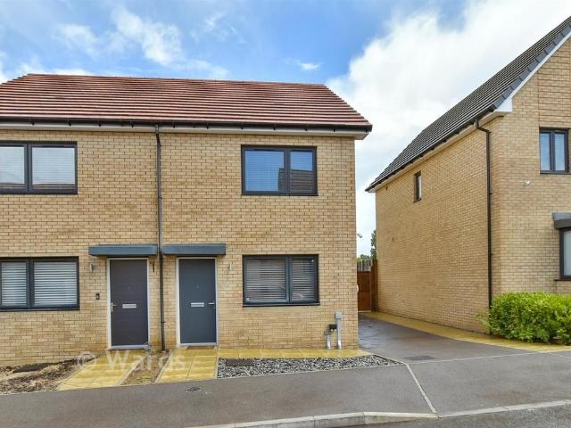 2 bedroom semi detached house for sale