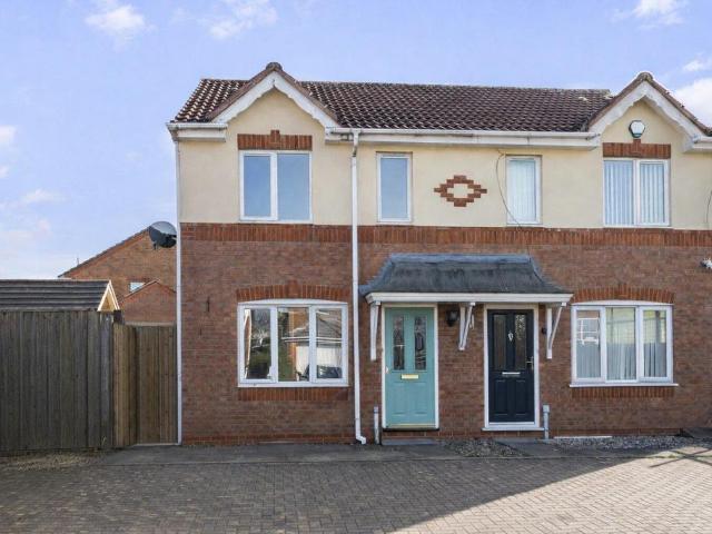 2 bedroom semi detached house for sale