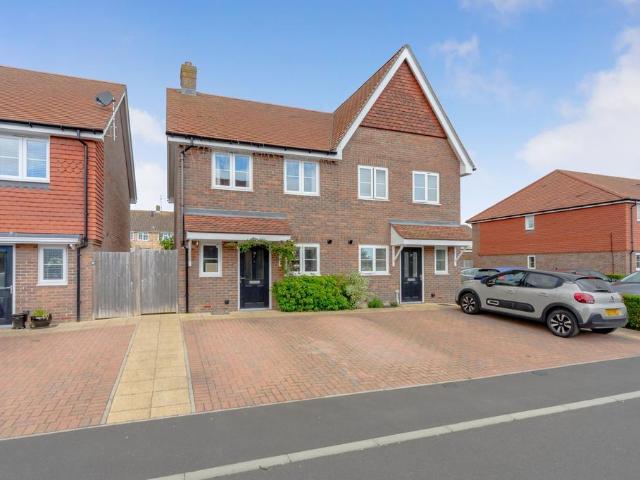 2 bedroom semi detached house for sale