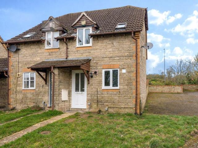 2 bedroom semi detached house for sale