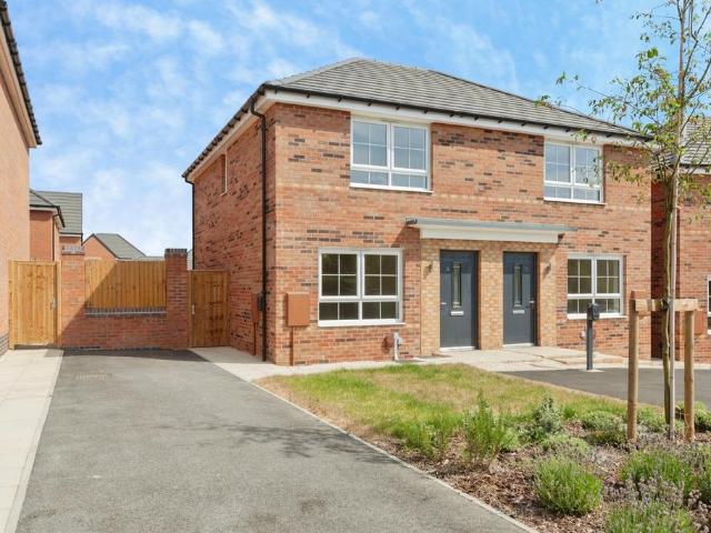 2 bedroom semi detached house for sale