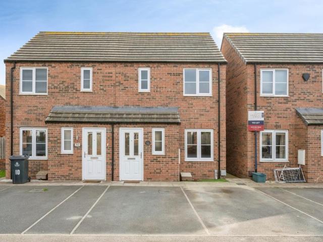 2 bedroom semi detached house for sale