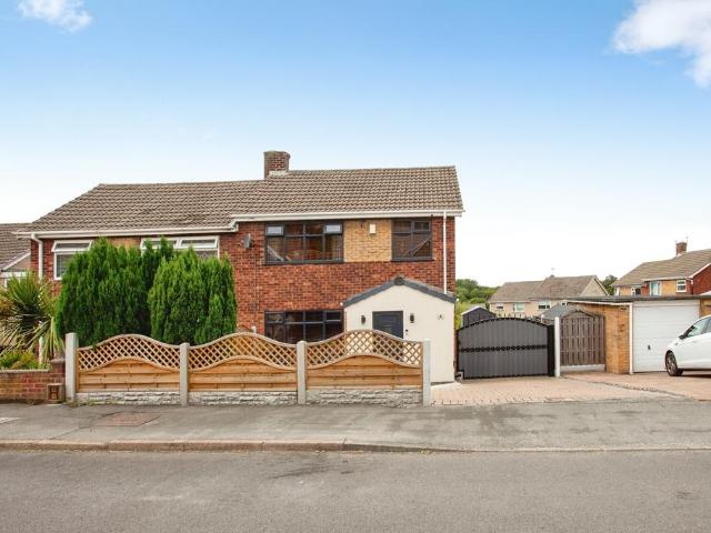 2 bedroom semi detached house for sale