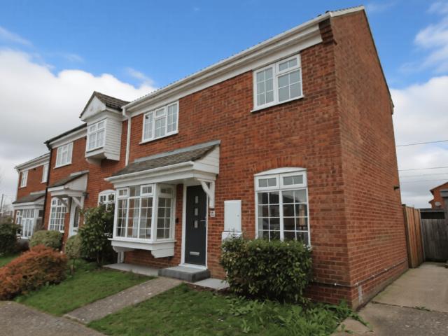 2 bedroom semi detached house for sale