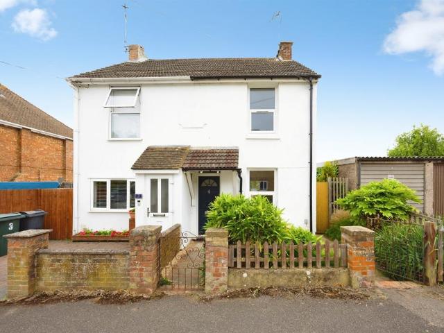 2 bedroom semi detached house for sale