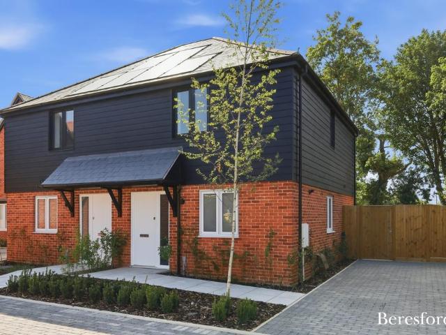 2 bedroom semi detached house for sale