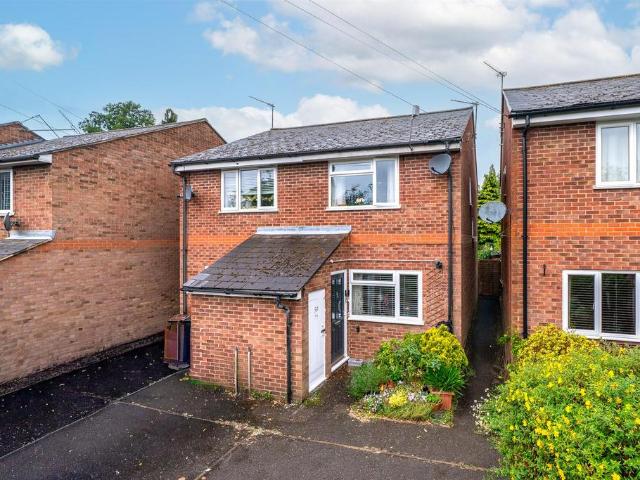 2 bedroom semi detached house for sale