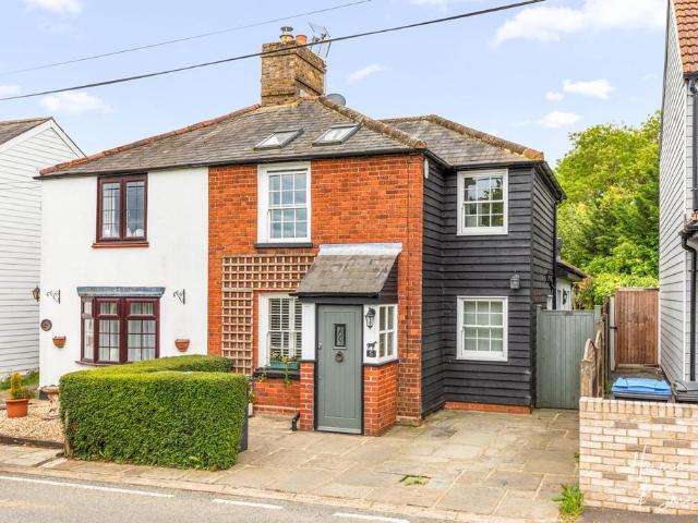 2 bedroom semi detached house for sale