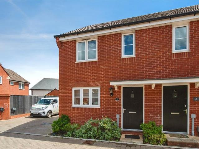 2 bedroom semi detached house for sale