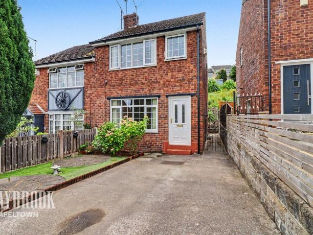 2 bedroom semi detached house for sale