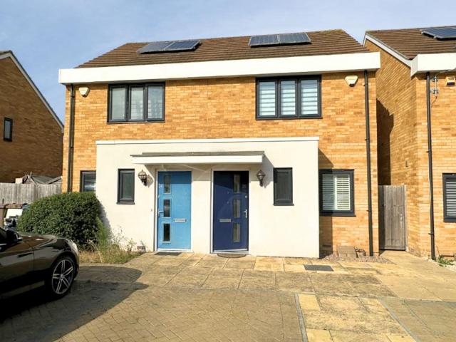2 bedroom semi detached house for sale