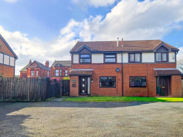 2 bedroom semi detached house for sale