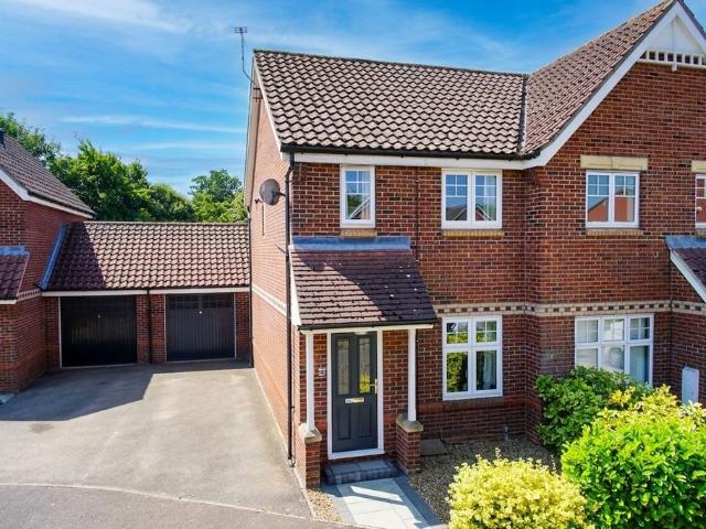 2 bedroom semi detached house for sale
