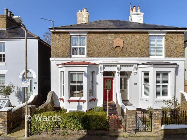2 bedroom semi detached house for sale