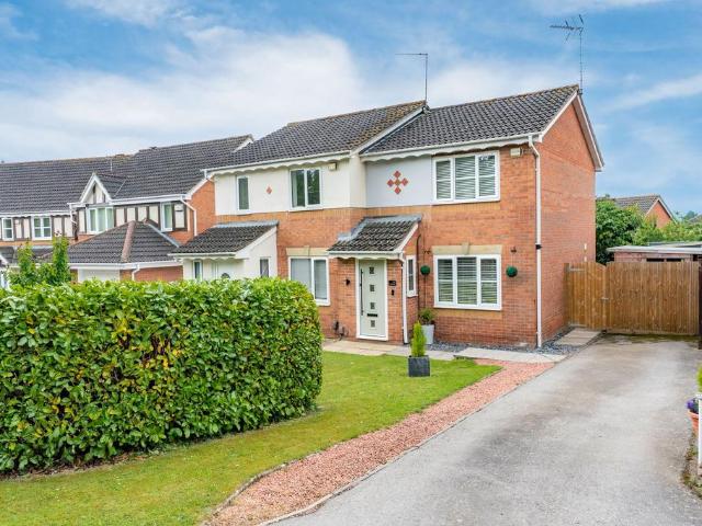 2 bedroom semi detached house for sale