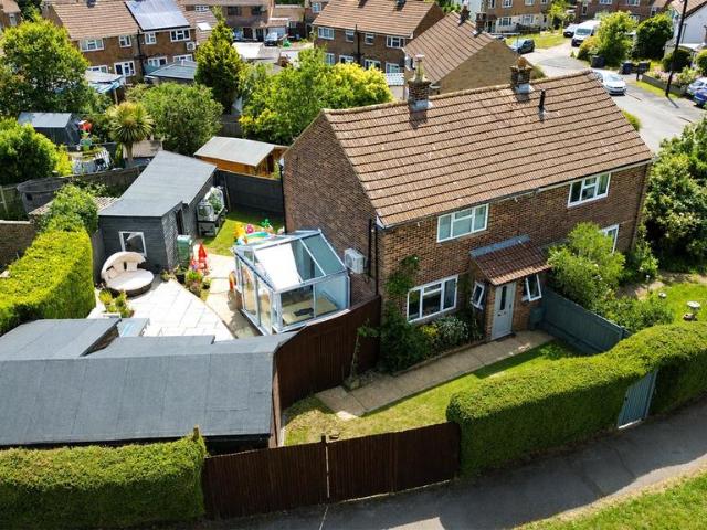 2 bedroom semi detached house for sale