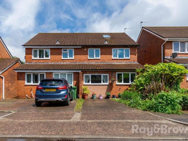 2 bedroom semi detached house for sale