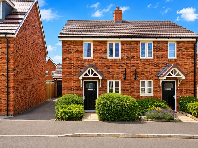 2 bedroom semi detached house for sale