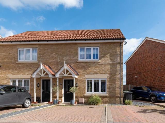 2 bedroom semi detached house for sale