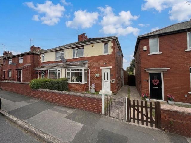 2 bedroom semi detached house for sale