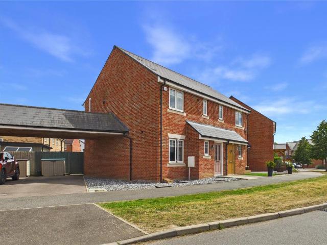 2 bedroom semi detached house for sale