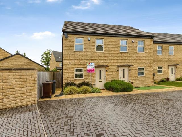 2 bedroom semi detached house for sale
