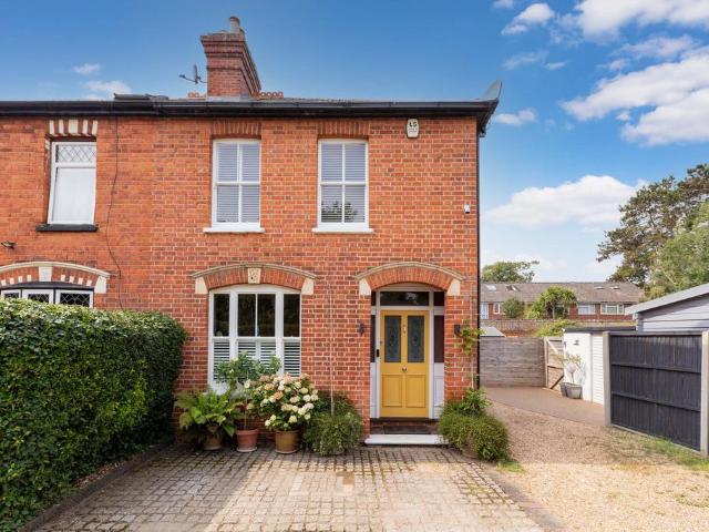 2 bedroom semi detached house for sale