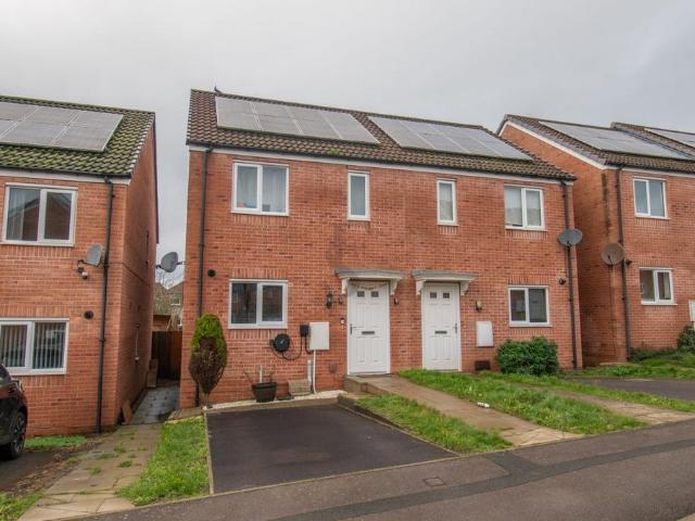 2 bedroom semi detached house for sale