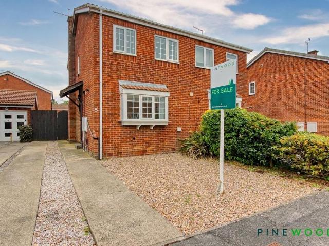 2 bedroom semi detached house for sale