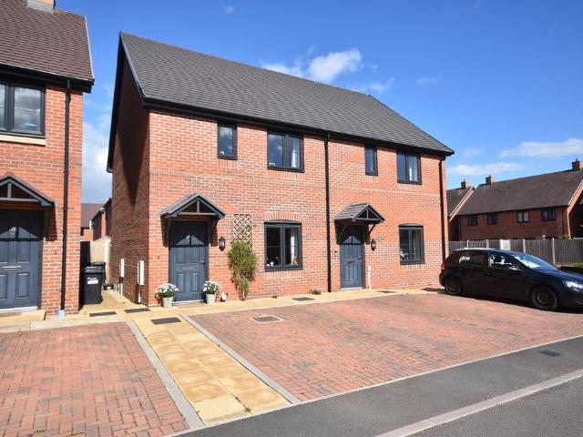 2 bedroom semi detached house for sale