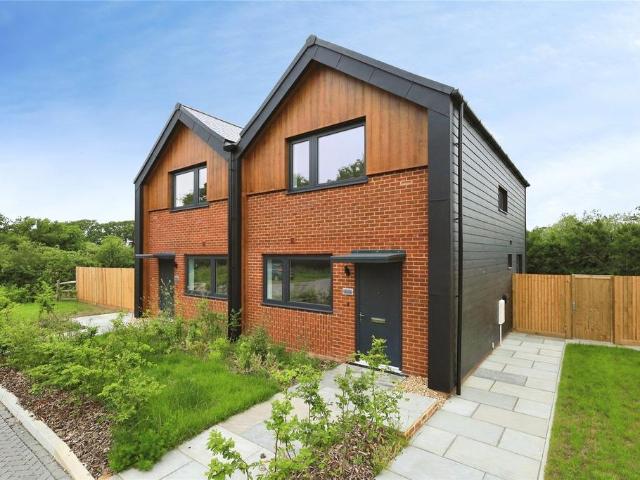 2 bedroom semi detached house for sale
