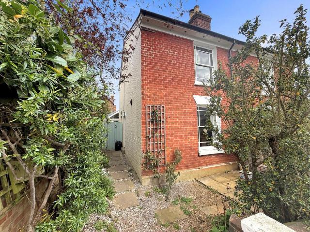 2 bedroom semi detached house for sale