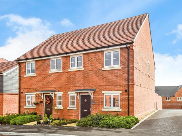 2 bedroom semi detached house for sale
