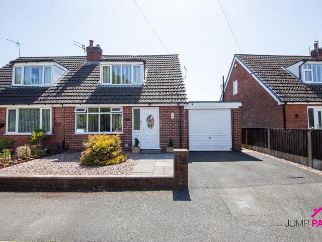2 bedroom semi detached house for sale