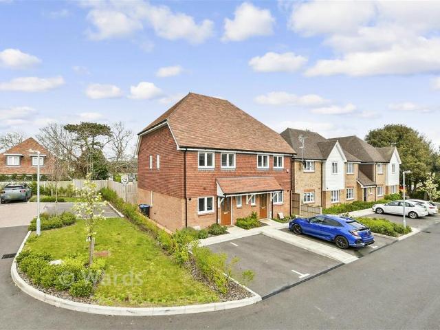 2 bedroom semi detached house for sale